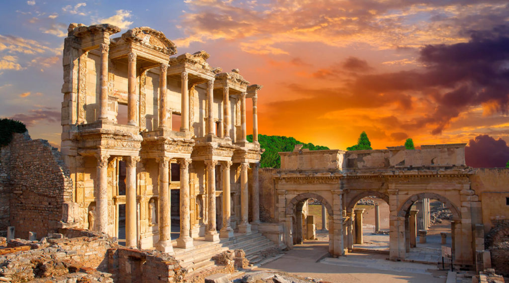 50+ Most Famous Historical Landmarks In the World - Live Enhanced