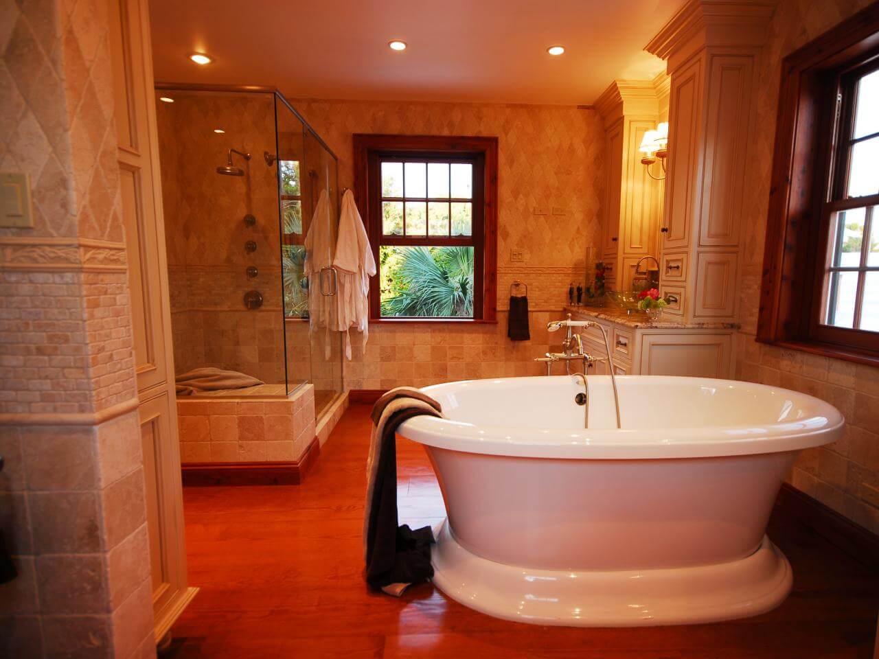 31+ Small Bathroom Tub Ideas With Modern Designs - Live Enhanced
