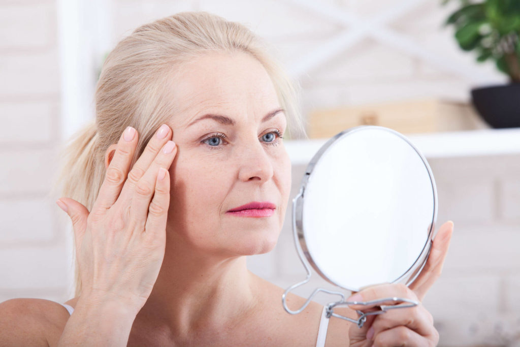 7 Early Signs of Aging and What to Do to Tackle Them - Live Enhanced