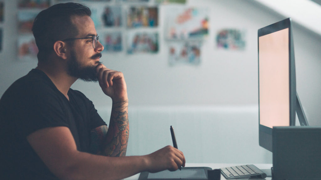 6 Things You Need To Look Before Hiring A Graphic Designer! - Live Enhanced