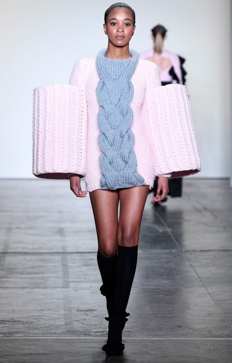 World Weird Fashion Outfits in Fashions Shows - Live Enhanced