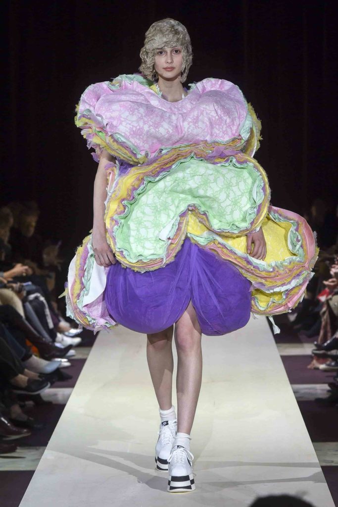 World Weird Fashion Outfits in Fashions Shows - Live Enhanced