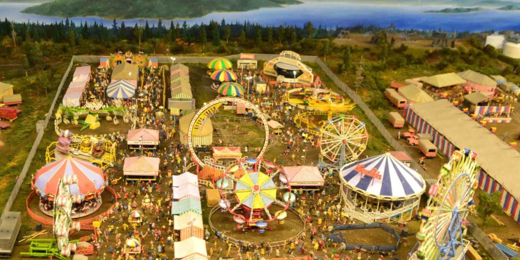 Amazing Miniature World Art Design Taken from Pinterest - Live Enhanced