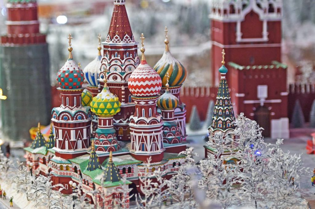 Amazing Miniature World Art Design Taken from Pinterest - Live Enhanced