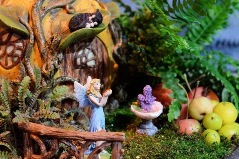 Amazing Miniature World Art Design Taken from Pinterest - Live Enhanced