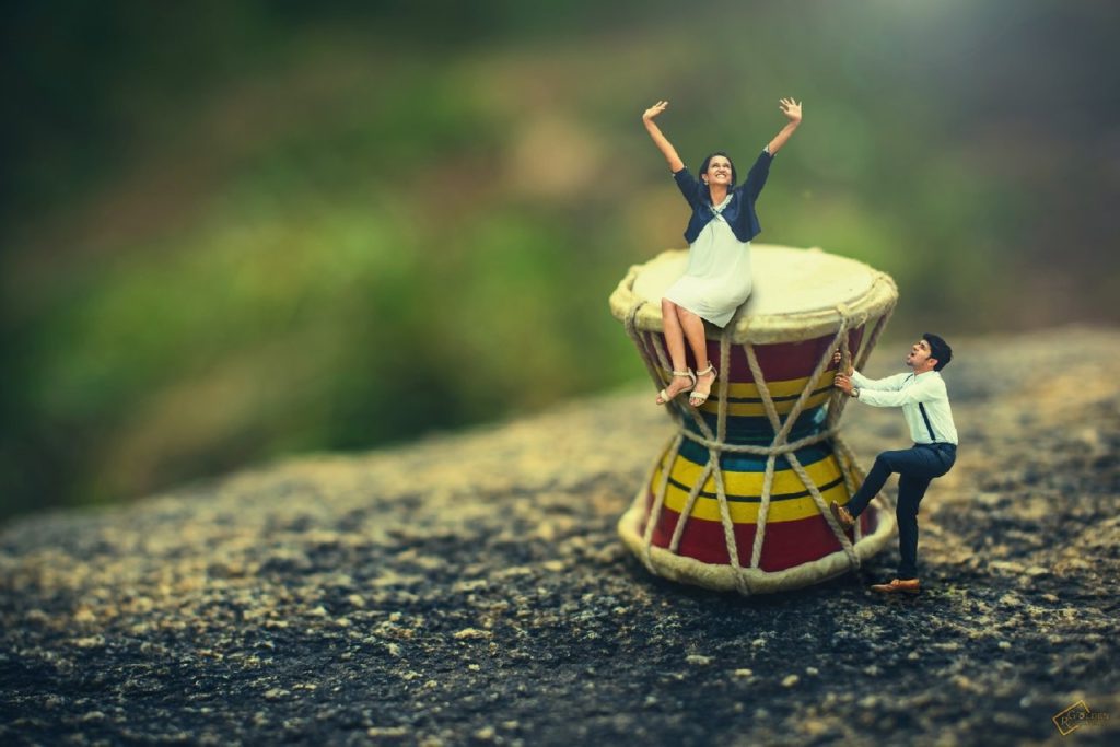 Mesmerizing Miniature Photography Ideas For Pre-Wedding