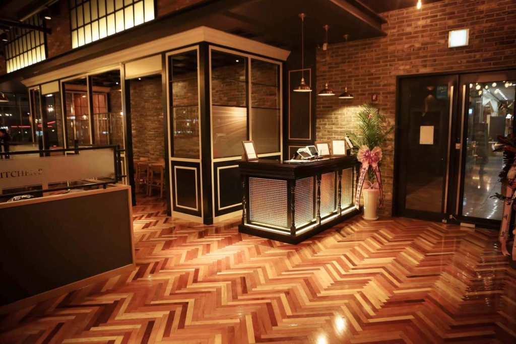 Best Commercial Flooring Types for Restaurant or Bar - Live Enhanced