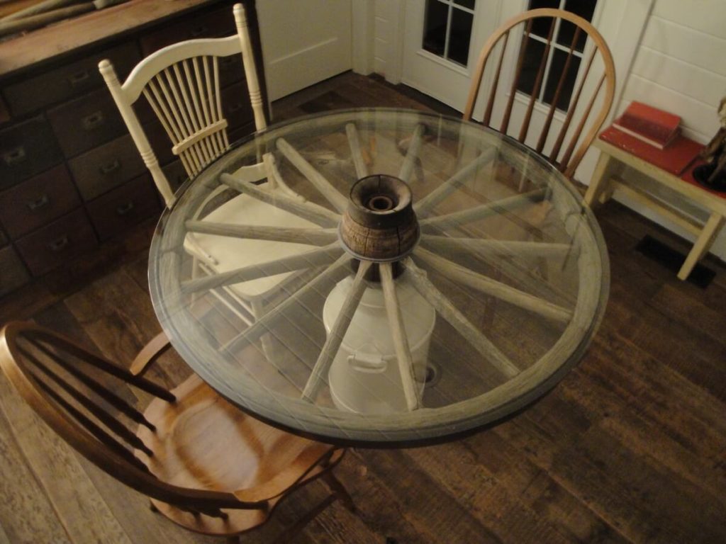 How to Reusing Wagon Wheel for Decoration - Live Enhanced