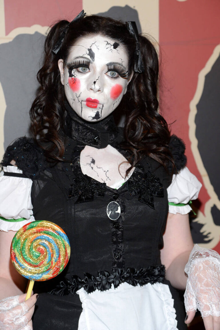 Scary DIY Halloween Makeup Design Ideas - Live Enhanced