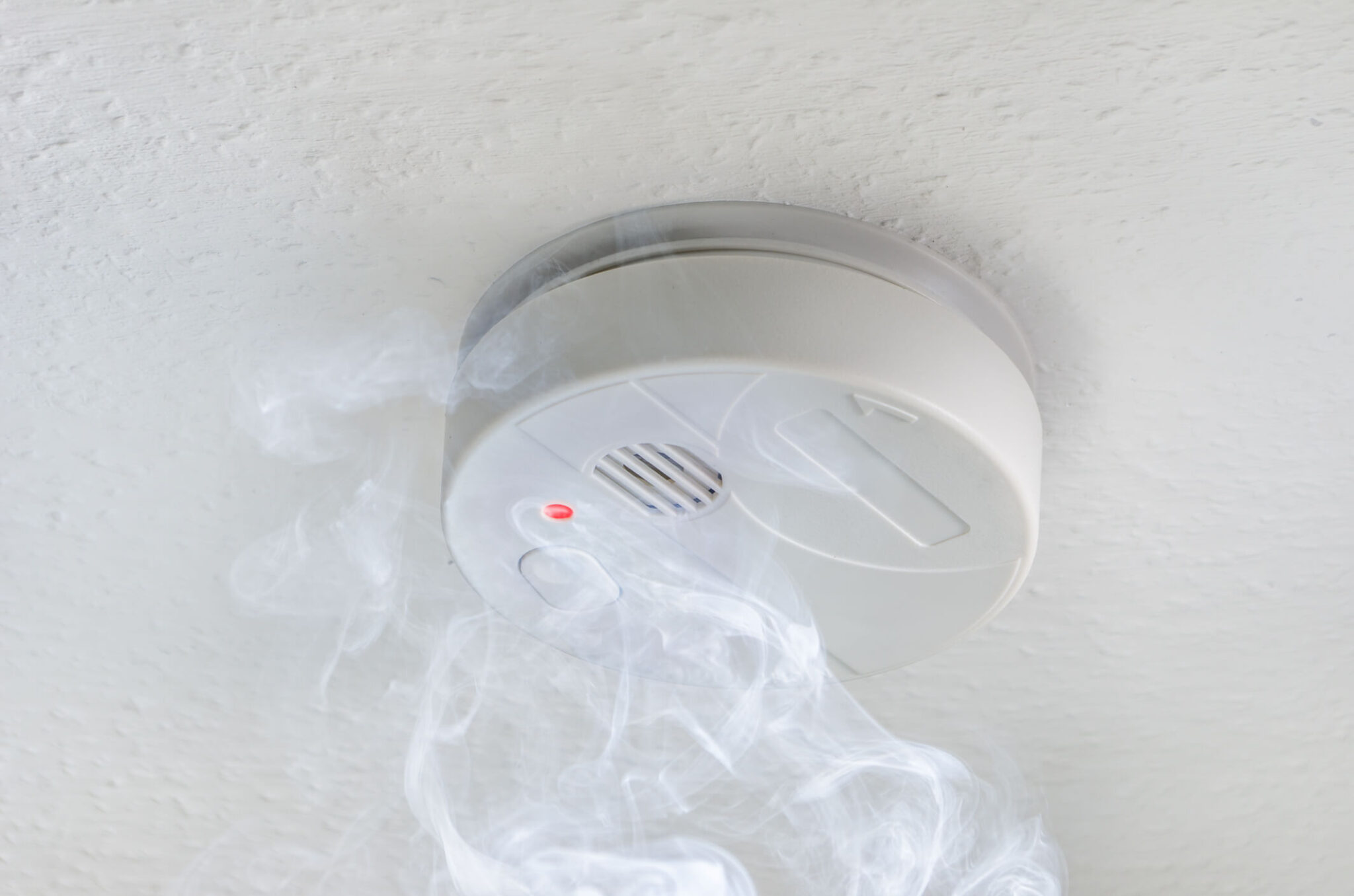 11 Easy Directions on How to Install a Smoke Detector - Live Enhanced