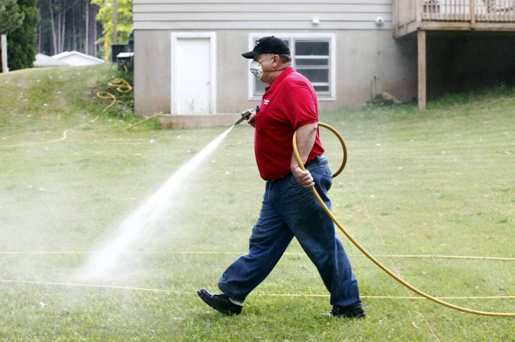 When Do You Need Local Exterminators to Handle Pest Problems