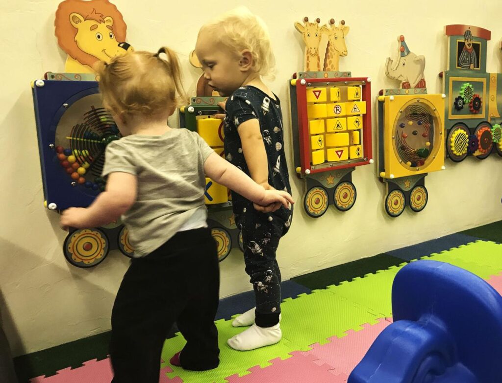 20 Ideas to Create an Entertaining Play Area Outside the House d