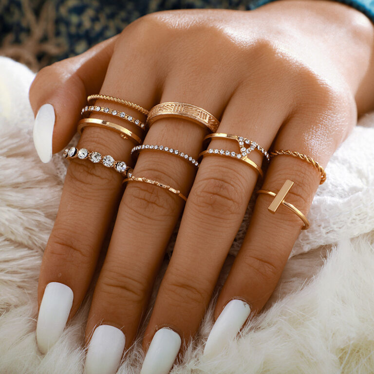 How to Wear Fashion Rings?
