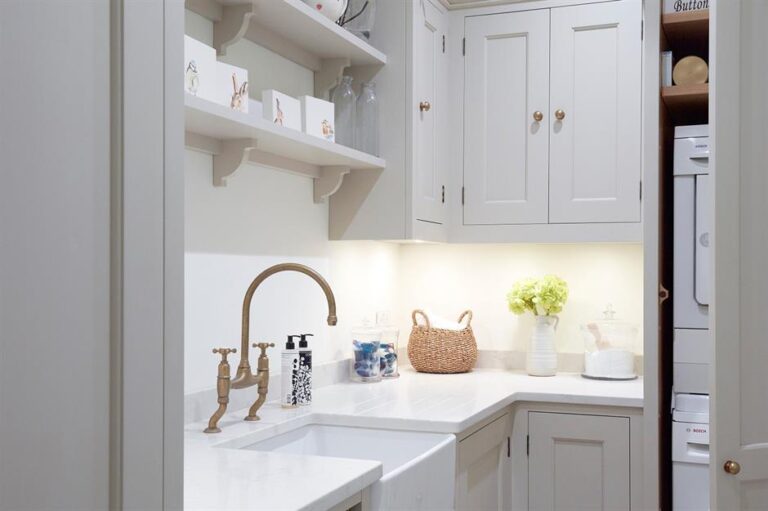 12 Breath-taking Modern Cottage Kitchen Ideas For 2024! - Live Enhanced