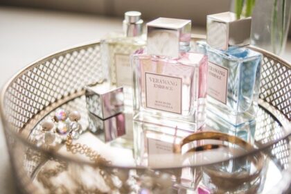 How to Display Perfume Bottles and Make Them a Part of Interior Design
