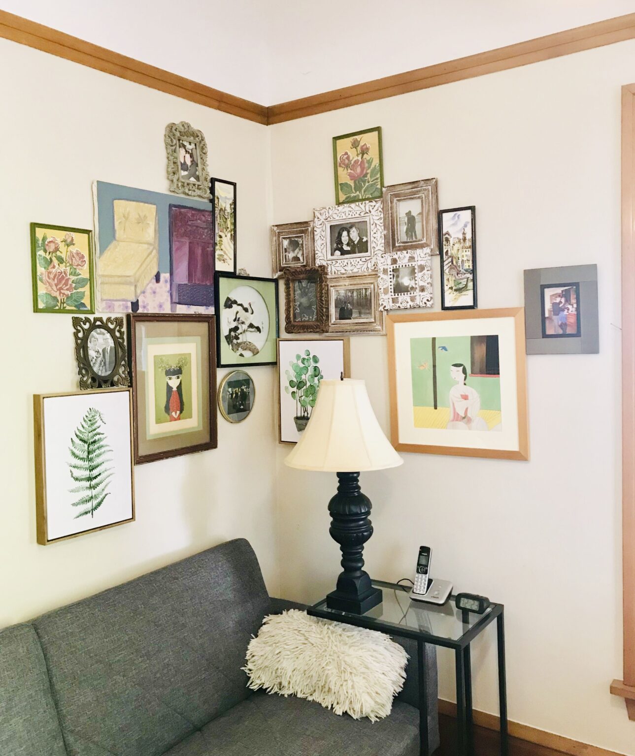 10 Beautiful Corner Interior Design Ideas To Decorate Empty Corner!