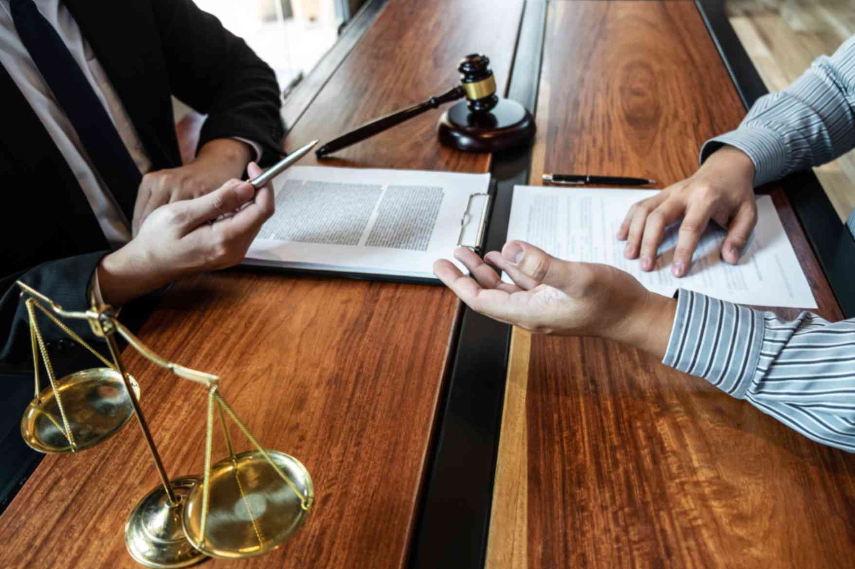 5 Factors to Consider When Choosing a Law Firm - Live Enhanced